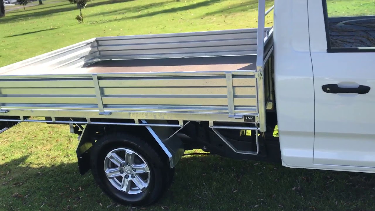 Very quick walk around on the new LDV T60 Single cab flatdeck call me ...
