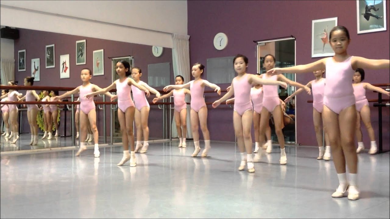 Ainsley RAD Grade Two Classical Ballet ~ Adage - YouTube