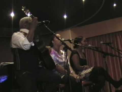 Jonathan Butler and Daughters. Sing me your love song - YouTube