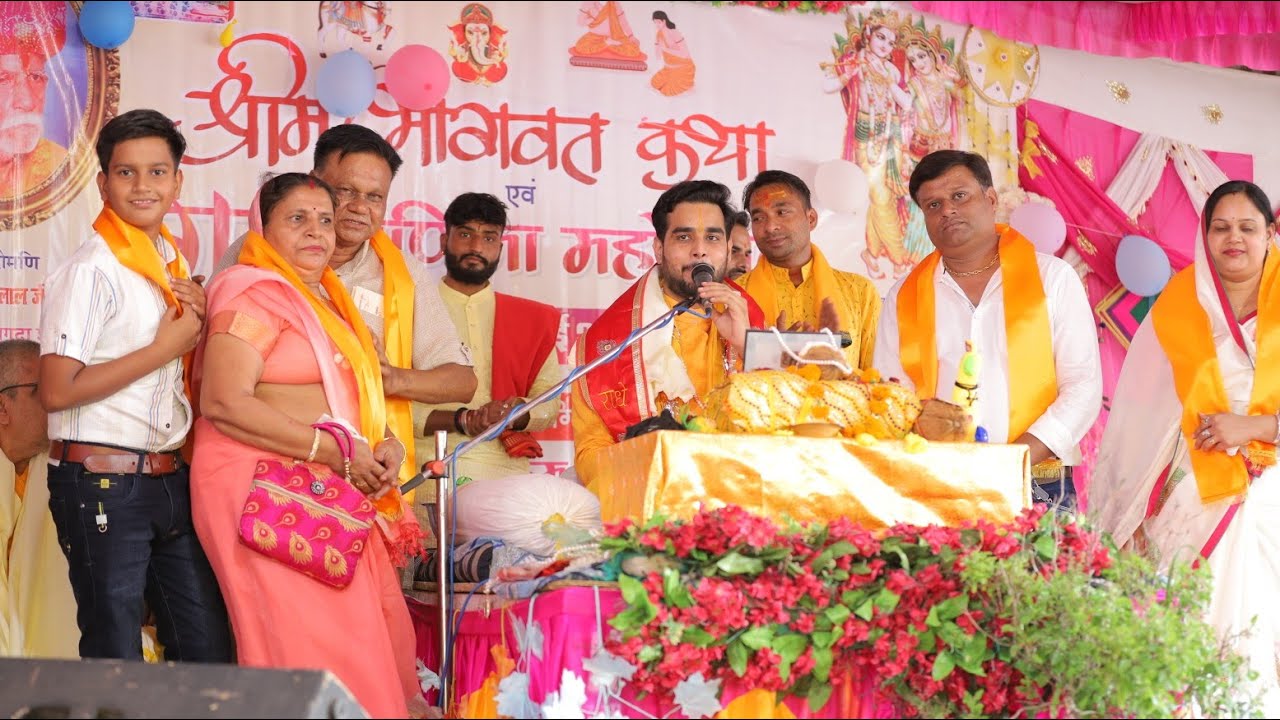 चलो रे मन श्री वृन्दावन धाम ।। Radha krishna bhajan By shri Puneet ji ...