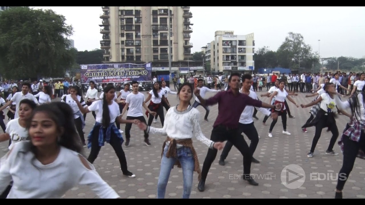 FLASH MOB Western college - YouTube