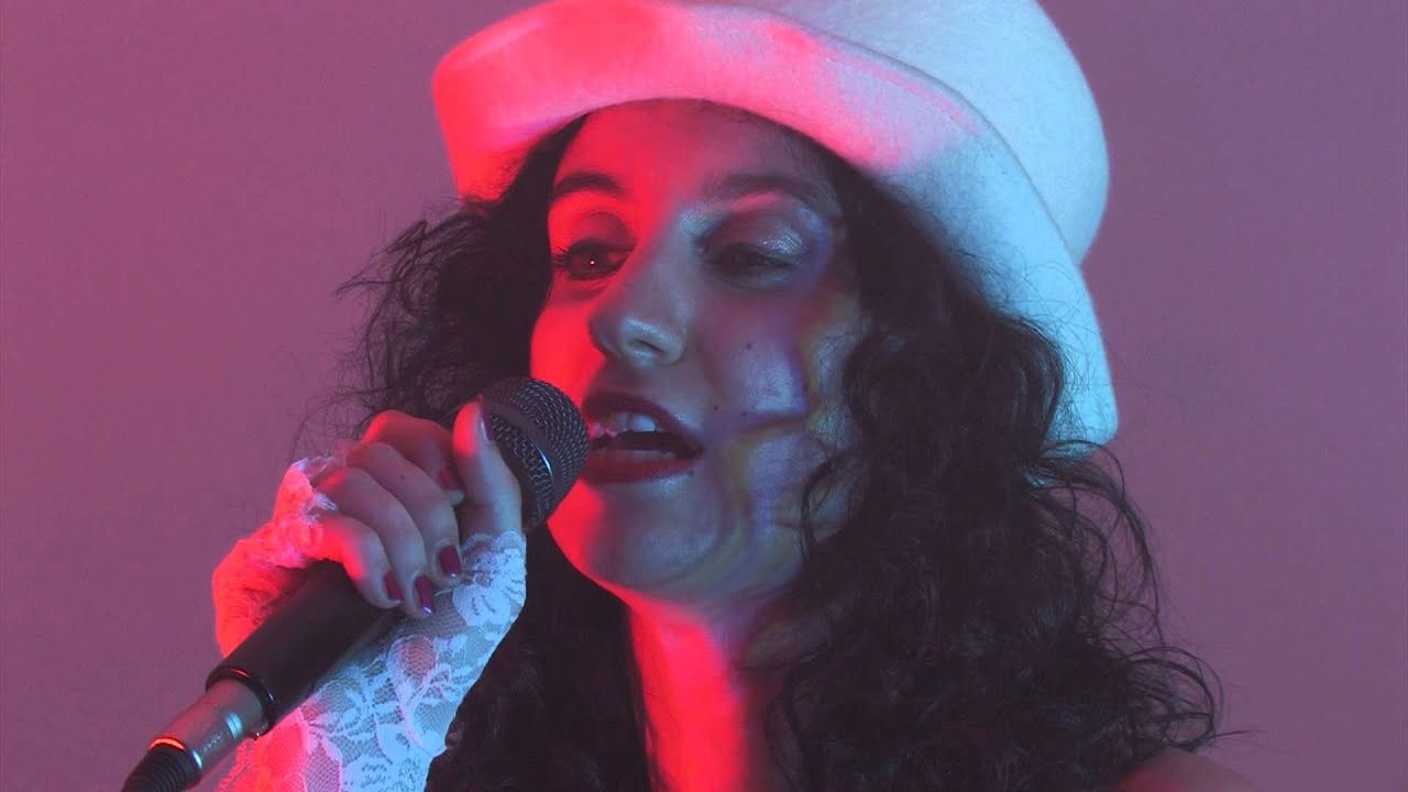 Patty Simon canta Sea Song di Klandelion - YouTube