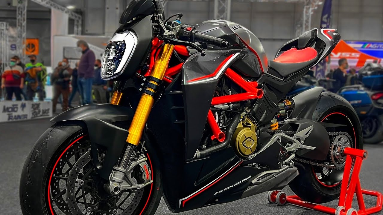 Ducati Panigale V4 | Custom V4 with a Diavel Face ( Must see! ) - YouTube