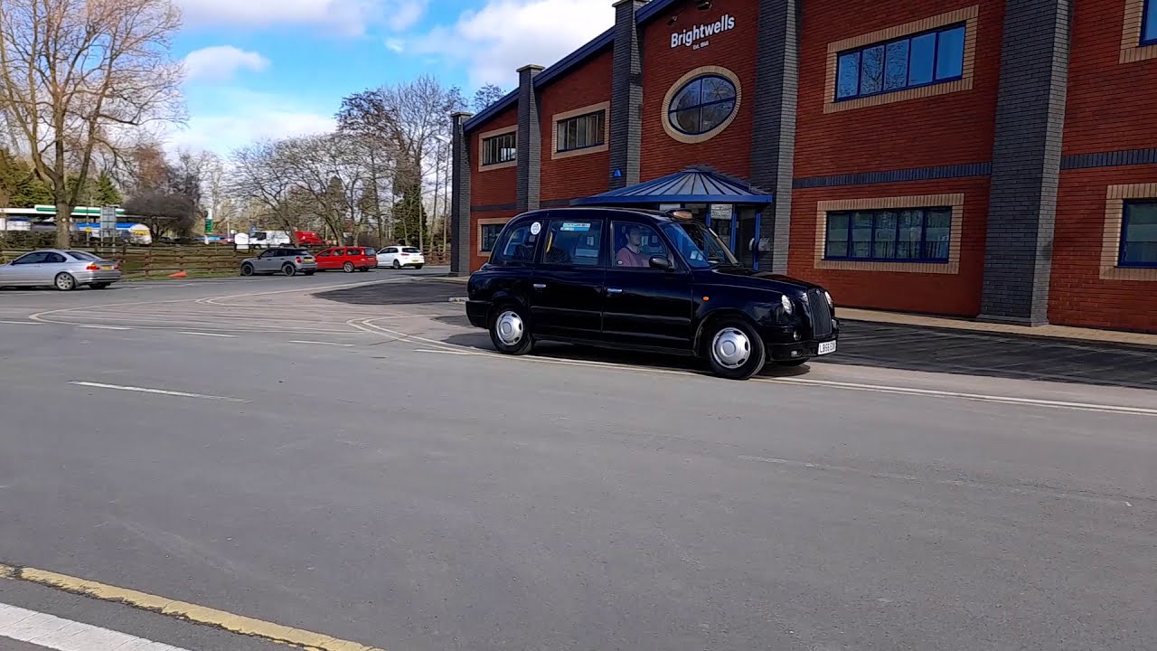 Lot 45 - 2006 London Taxi Int. TX4 Silver - YouTube