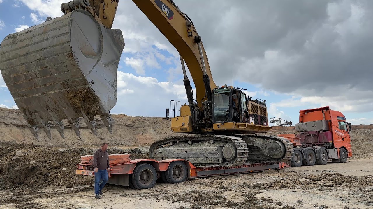 Loading & Transporting The Caterpillar 385C Excavator On Site ...