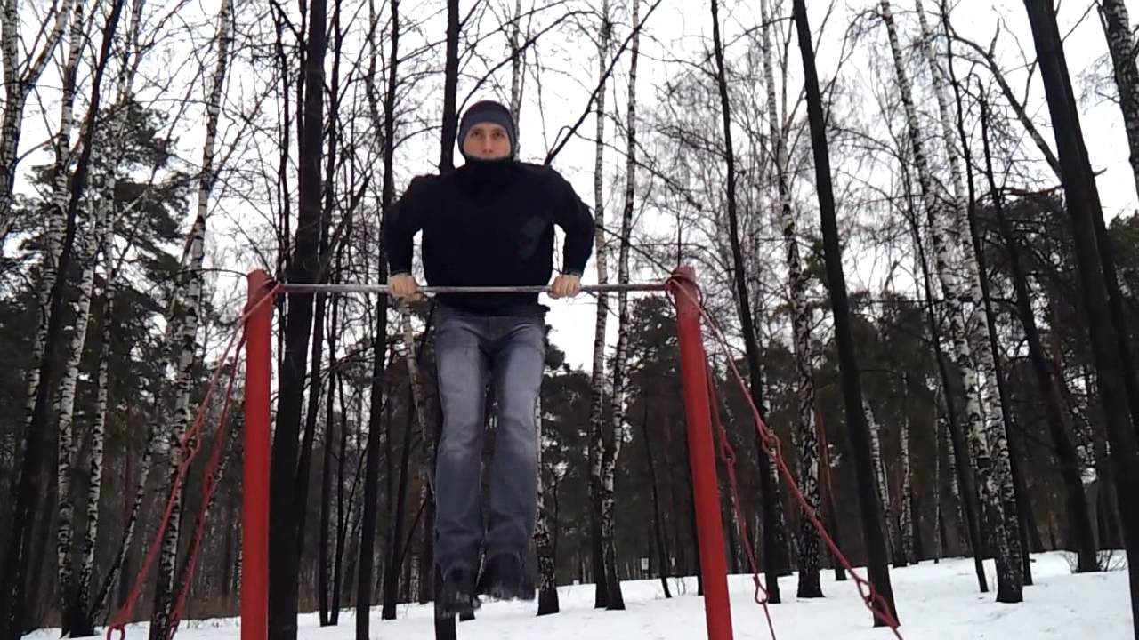 Winter muscle-ups - YouTube