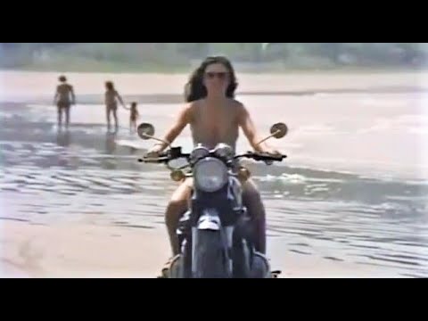 ANOS 70 MALA E CUIA MOTO HONDA CARRO ANTIGO CHEVETTE GM PRAIA
