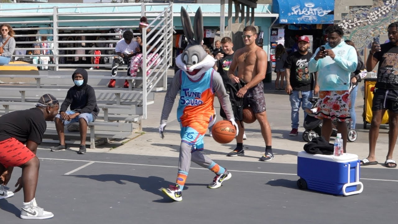 Bugs Bunny EXPOSES Hoopers.. BREAKS Ankles & Gets Buckets [SpaceJam IRL ...