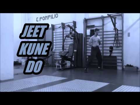 Jeet Kune Do Footwork - YouTube