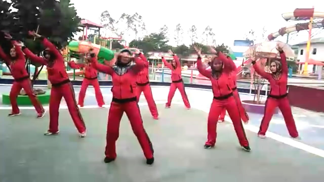 Senam Poco-poco for Guinness World Record - YouTube