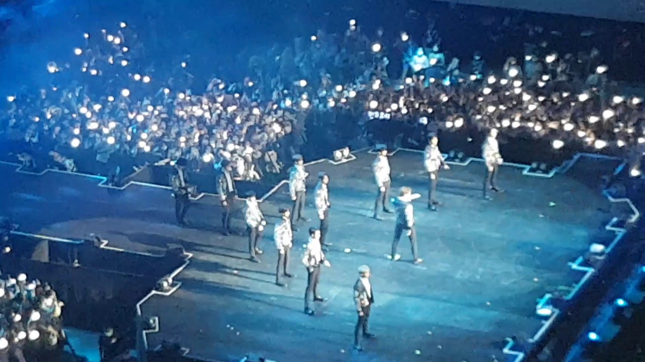 Seventeen Getting Closer ( Ode to You in Manila Live ) Opening - YouTube