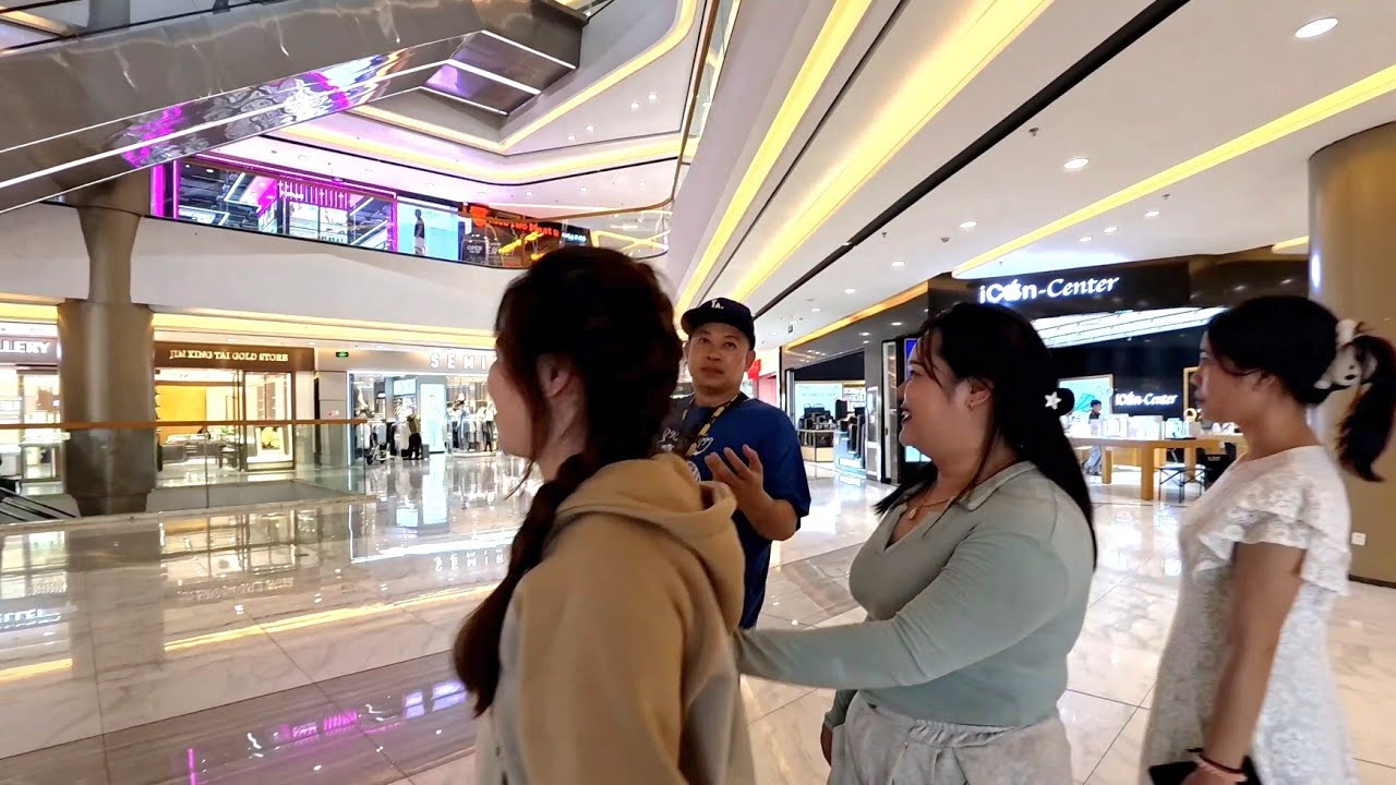 Inside Parkson Mall, walking with friends in Vientiane, Laos. - YouTube