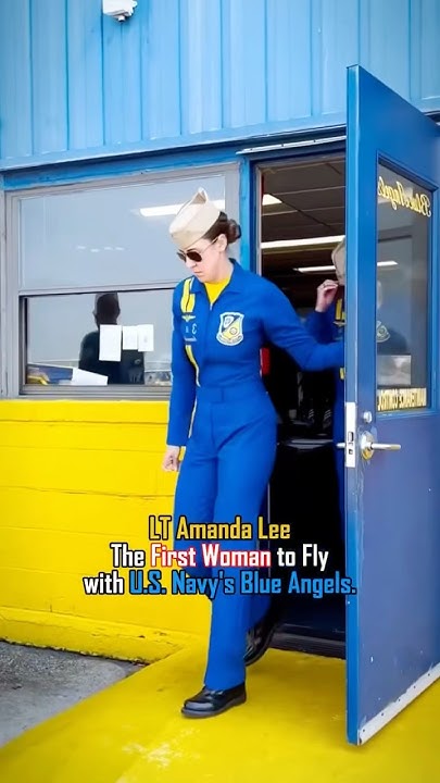 LT Amanda Lee The First Woman to Fly with U.S. Navy's Blue Angels #airforce #pilot #blueangels # ...