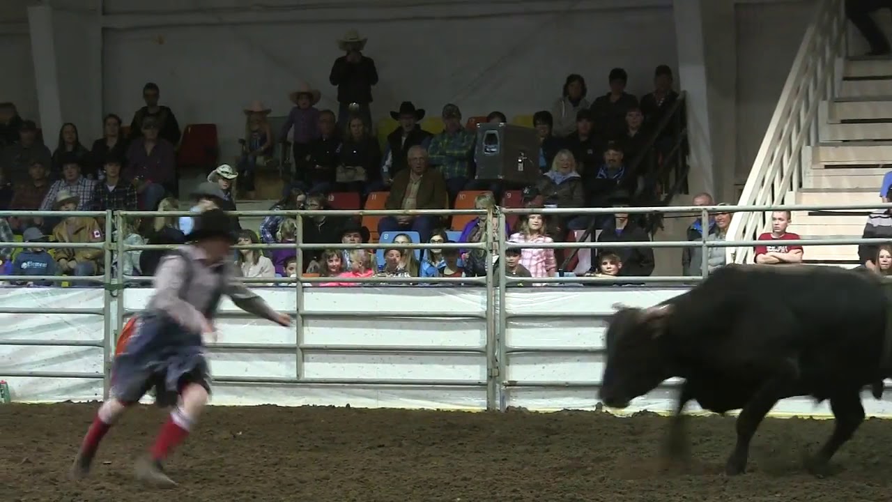 Dylan Mille Delburne PBR 2016 Freestyle Bullfighting Champion - YouTube