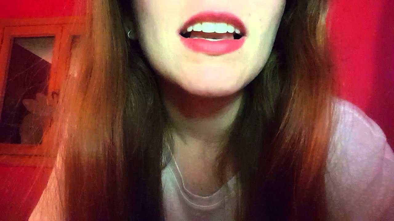 Asmr susurrando un texto de LA SONRISA DE JULIETA. - YouTube