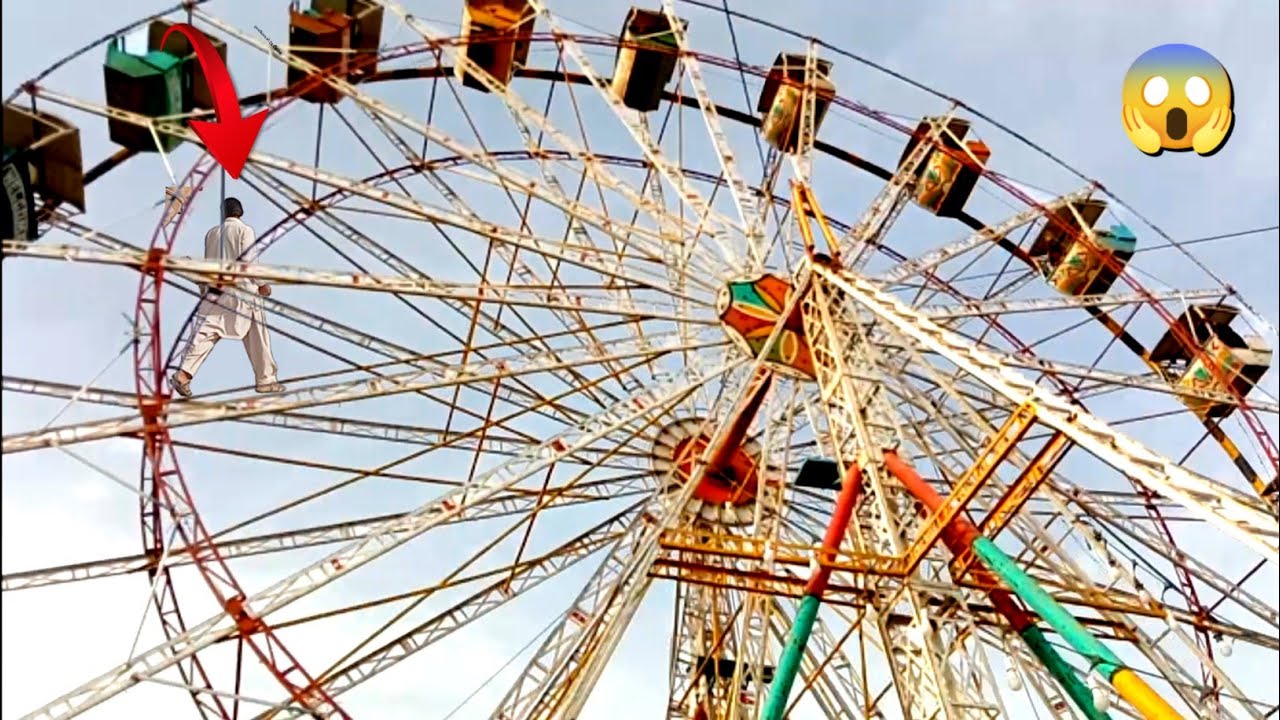 Most Dangerous Ferris wheel 🎡 || circle wala jhula || TAFREEH TIME ...