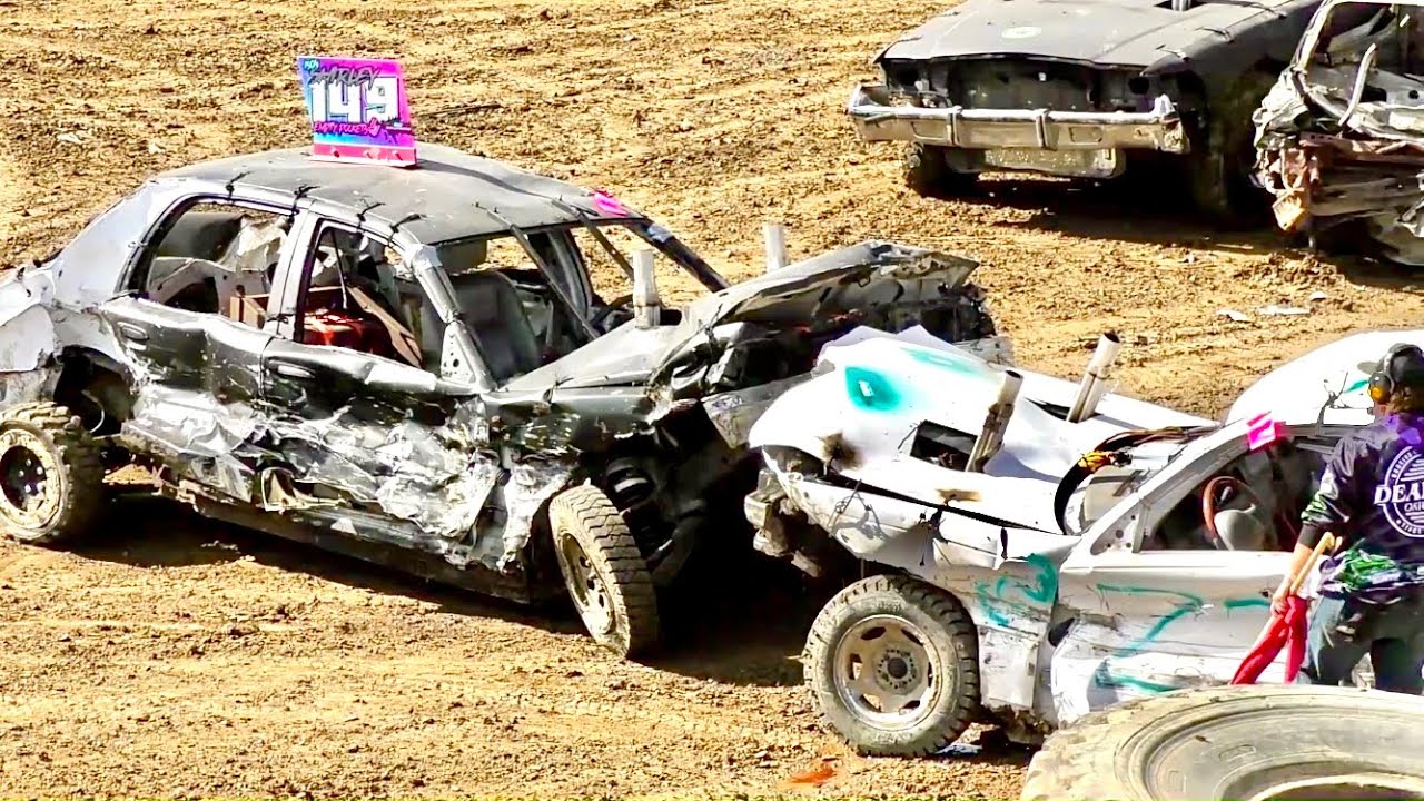 Full Size V8 Gut N Go Demolition Derby Fayette Fairgrounds Dunbar ...