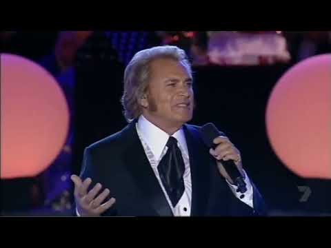 Englebert Humperdink at Carols in the Domain 2009