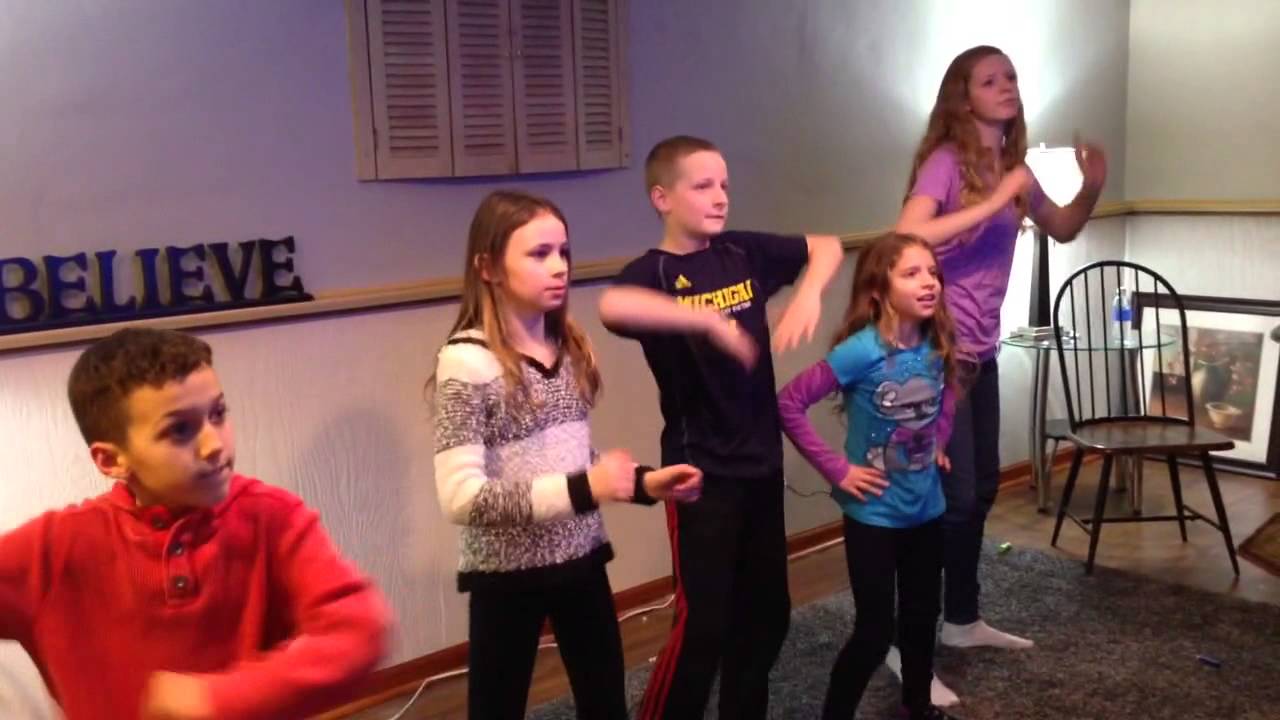 Just dance - YouTube