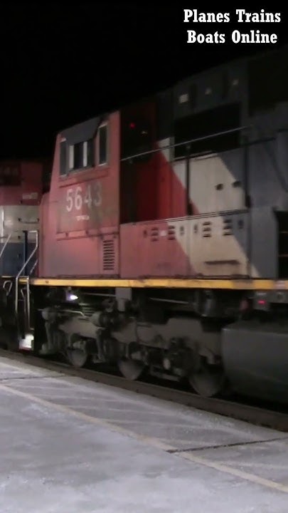 #shorts CN M397 Manifest Train CN 8892 CN 5643 & BCOL 4644 Locomotives #railfan - YouTube
