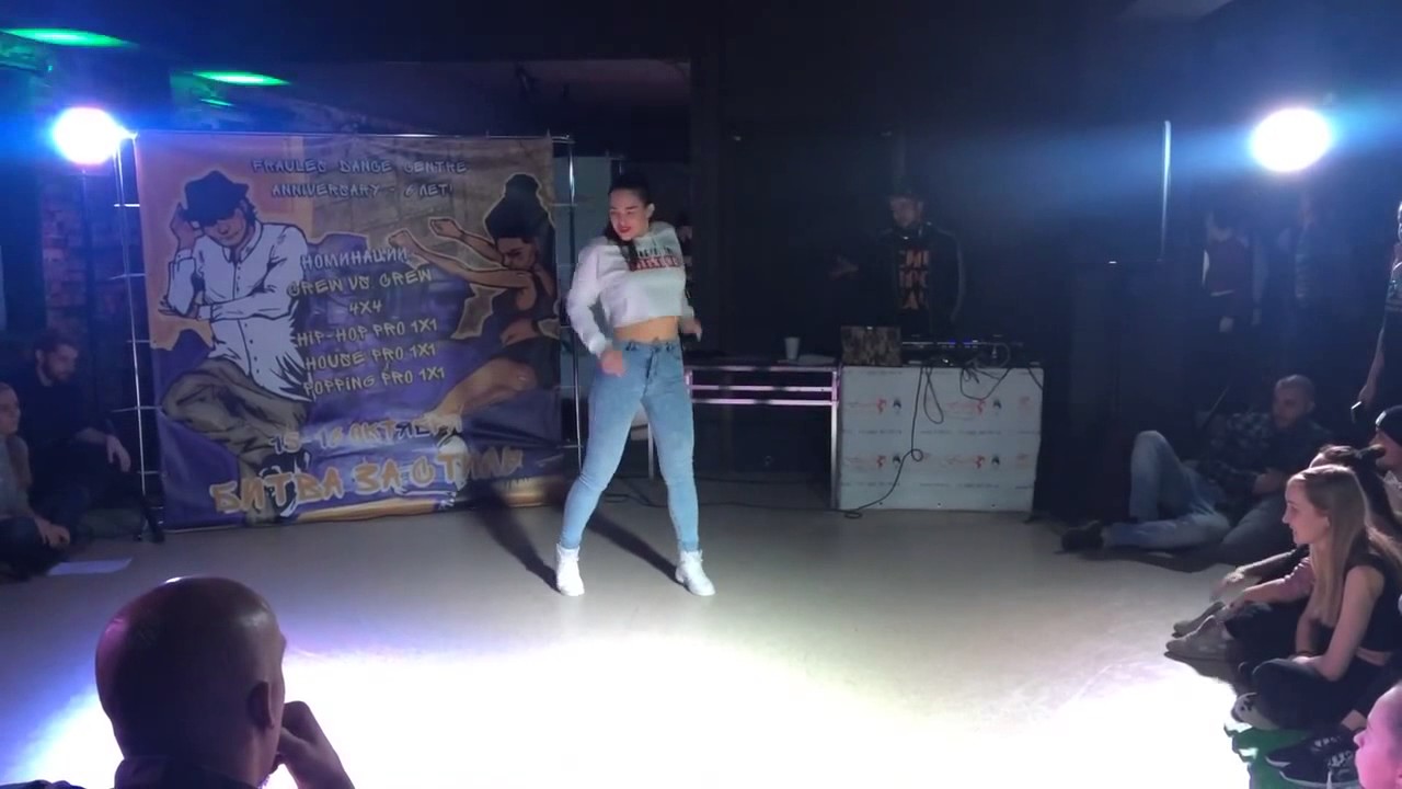 Sexy Amanda Ramirez - YouTube