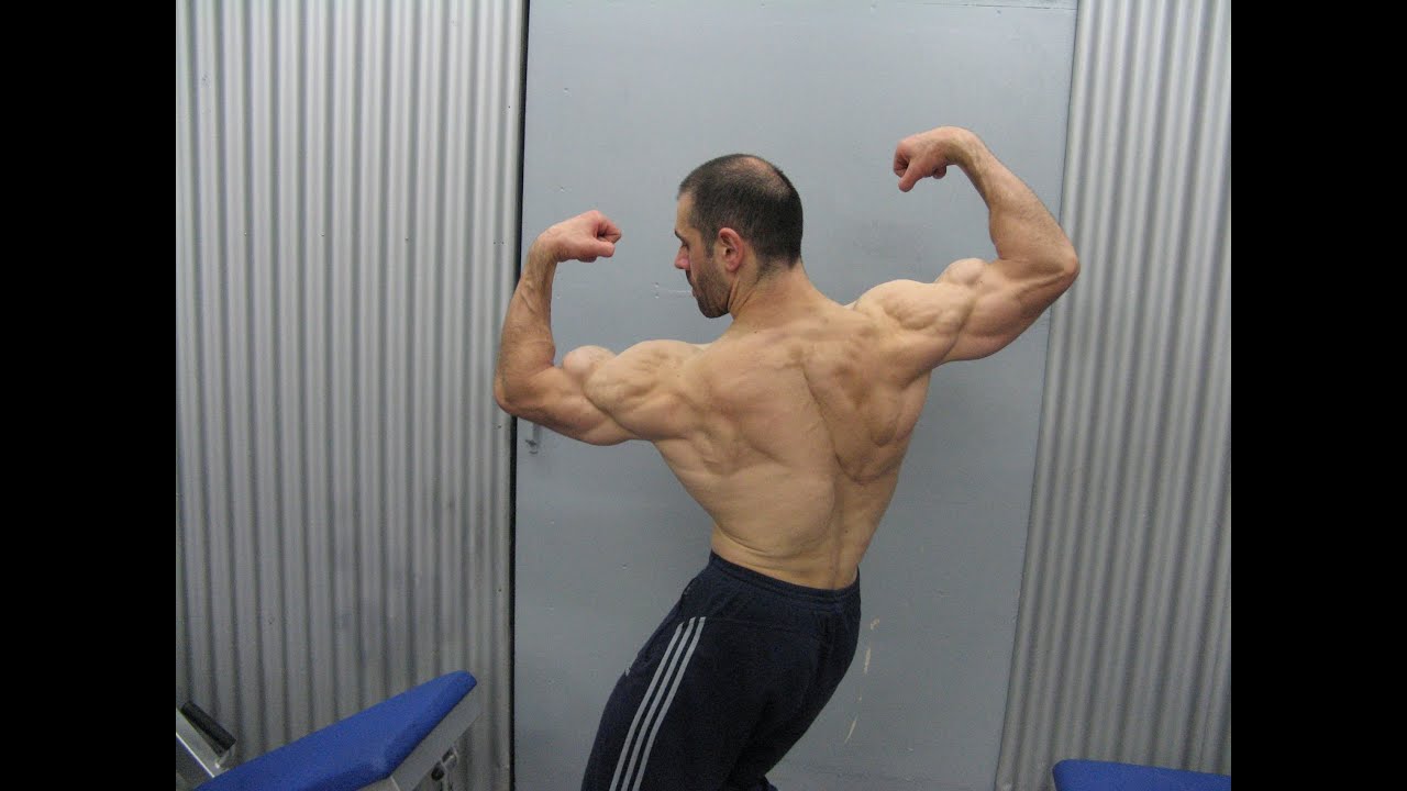 Natural Bodybuilding:1 week from competition - YouTube