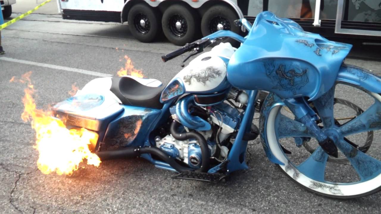 Lone Star Rally 2012-Remote start chopper with fir - YouTube