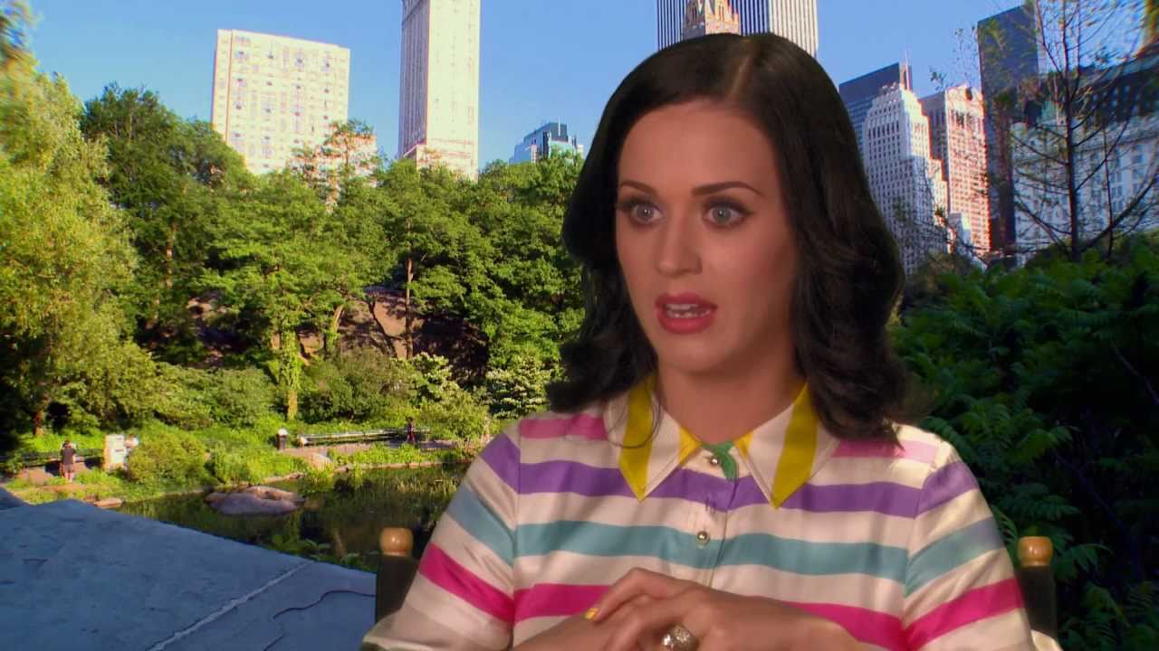 Katy Perry - Recording the Voice of Smurfette - YouTube