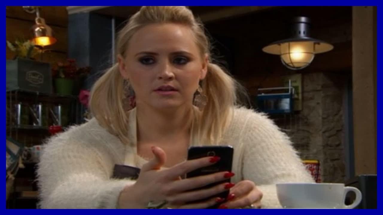 AMY Walsh plays Emmerdale character Tracy Metcalfe. - YouTube