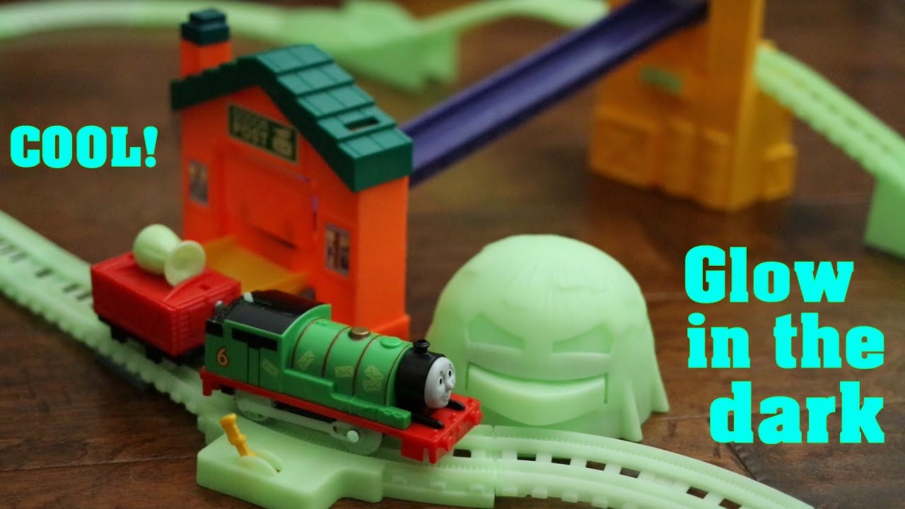Thomas & Friends' Percy's Midnight Mail Delivery Trackmaster Playtime ...