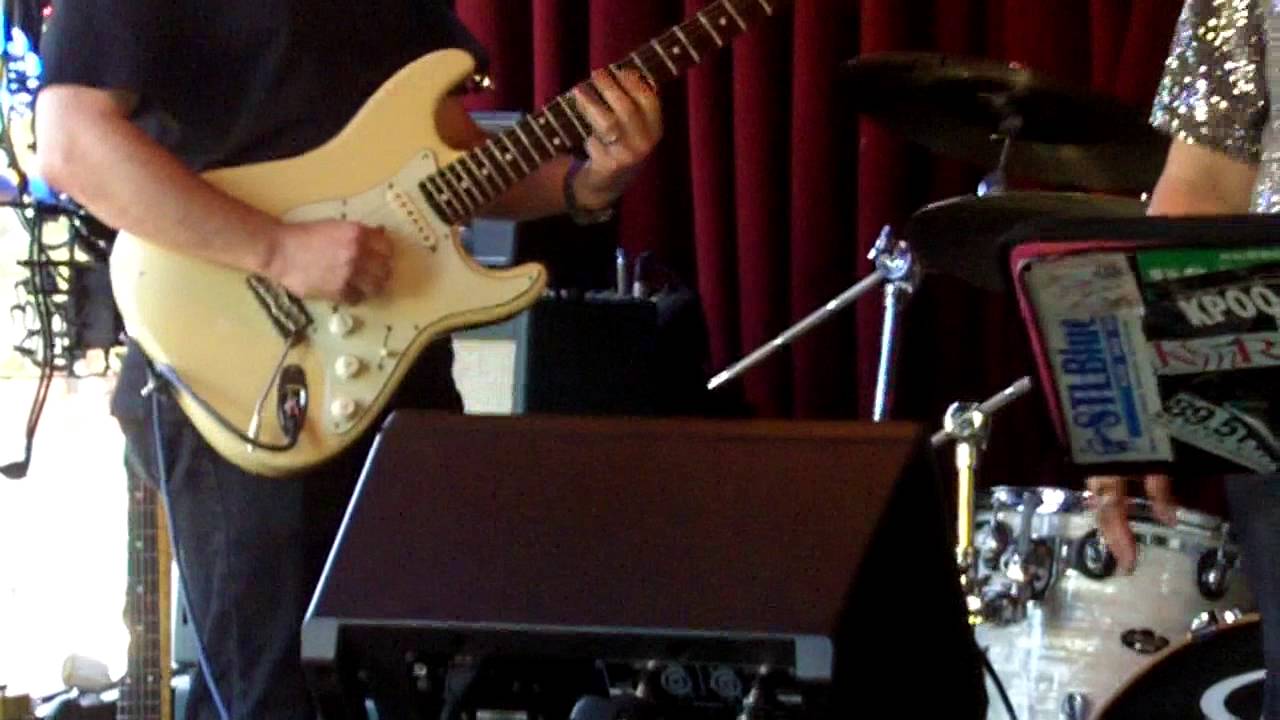 Nick Benjamin playing an Amplifier No. 7 head (15/25w Lead, 2x 6V6 or ...