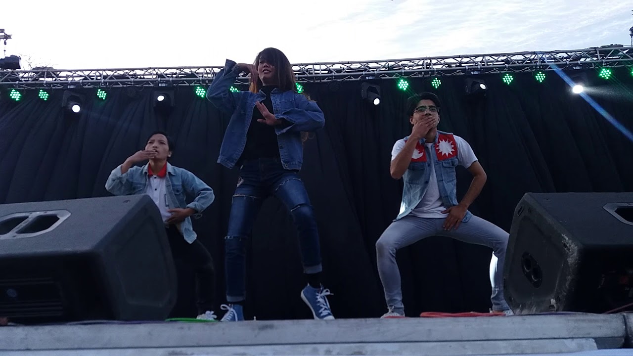 Viral crew performance @ worldlink carnival - YouTube