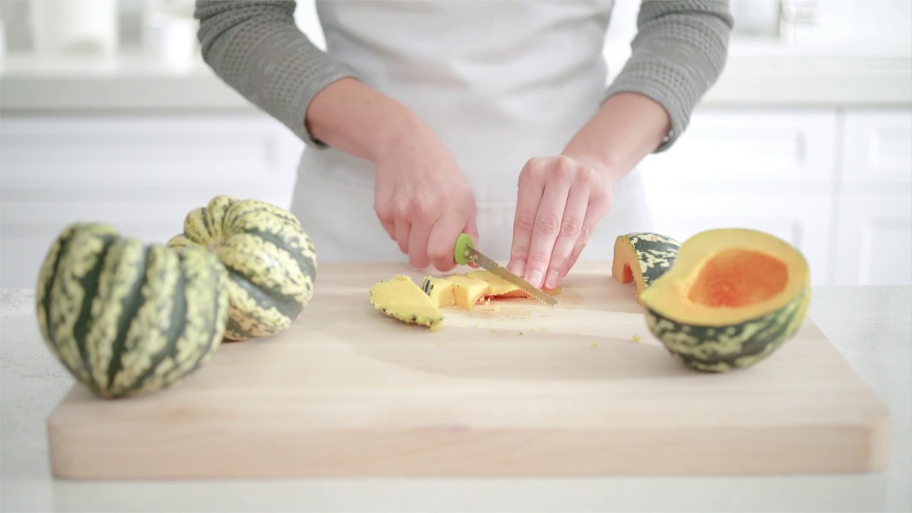 Chef’n ScoopSaw Squash Tool - YouTube