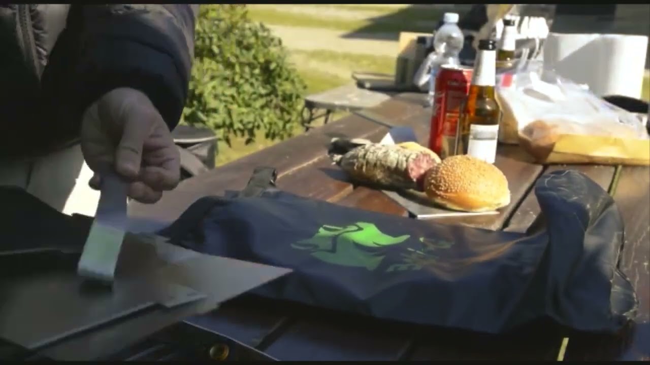 Babi-Q Barbecue portatile INOX Facile da montare veloce da pulire - Babi~Q