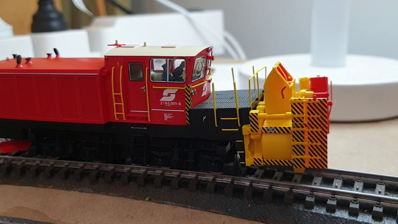 OBB snow plough - YouTube