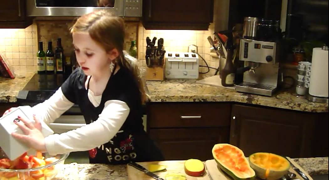 Sarah-Grace Loving Food - Fruit Salad Kids How to cook - YouTube