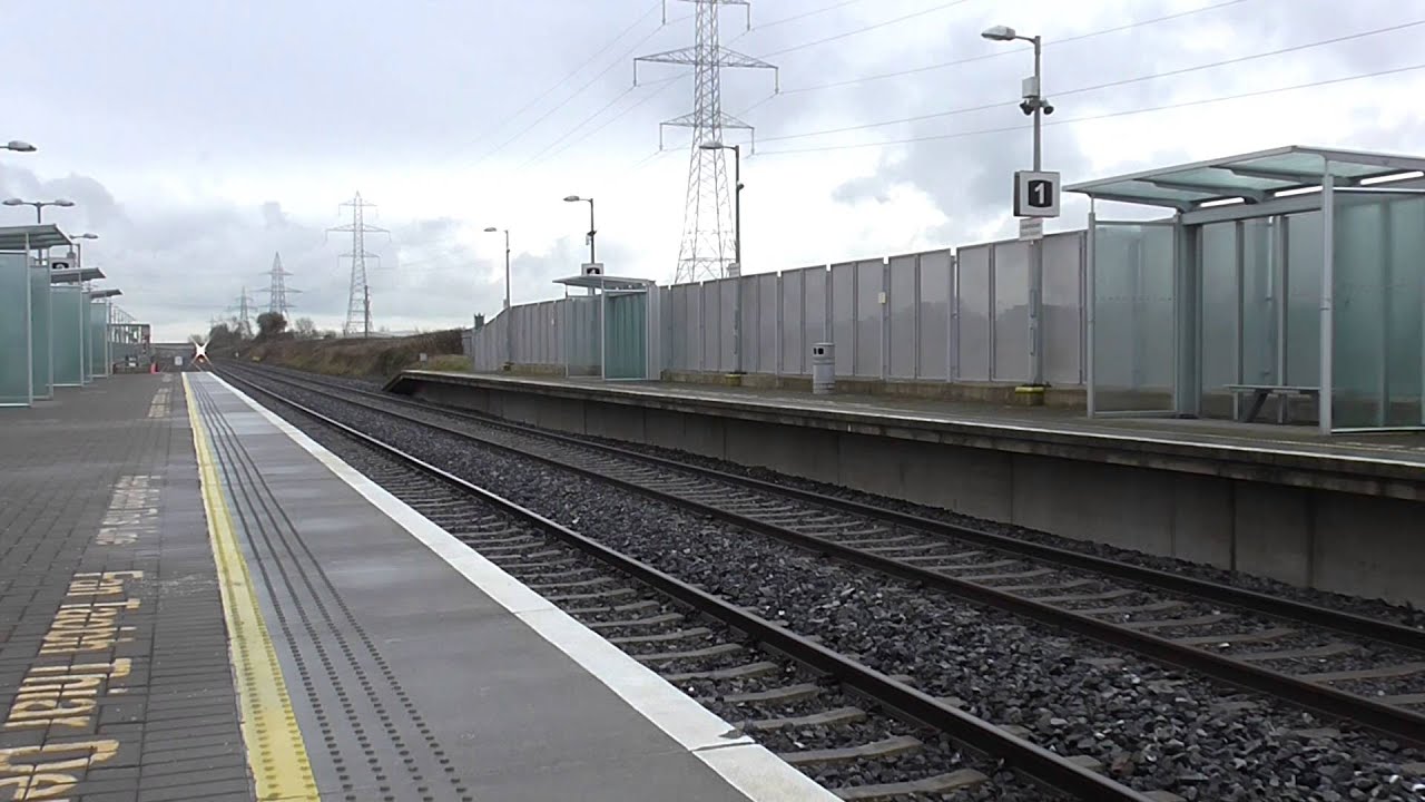 NIR 201 Class GM (8209) & Mk4 set - Adamstown - YouTube