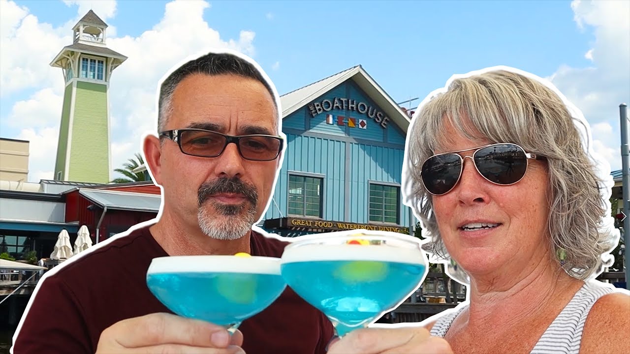 Making Disney Cocktails - Duck Duck Razz from the Boathouse - YouTube