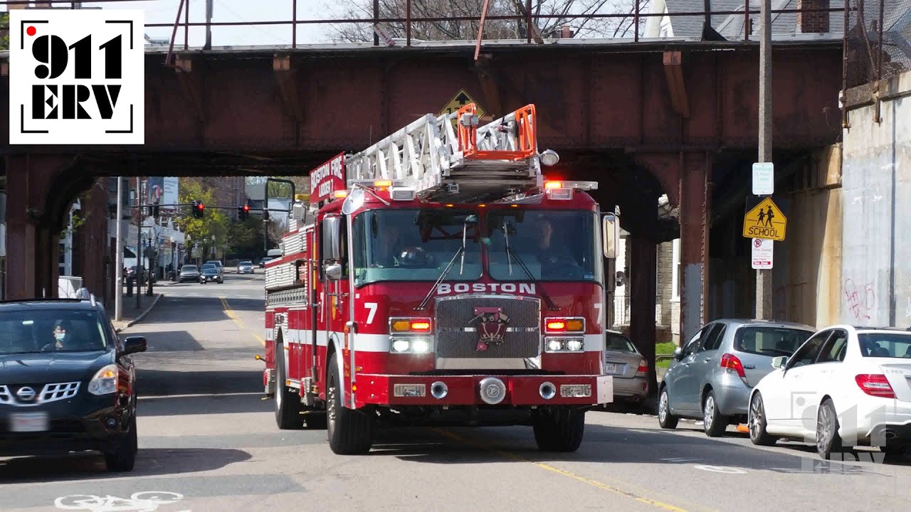 Boston Fire Ladder 7 Responding - YouTube