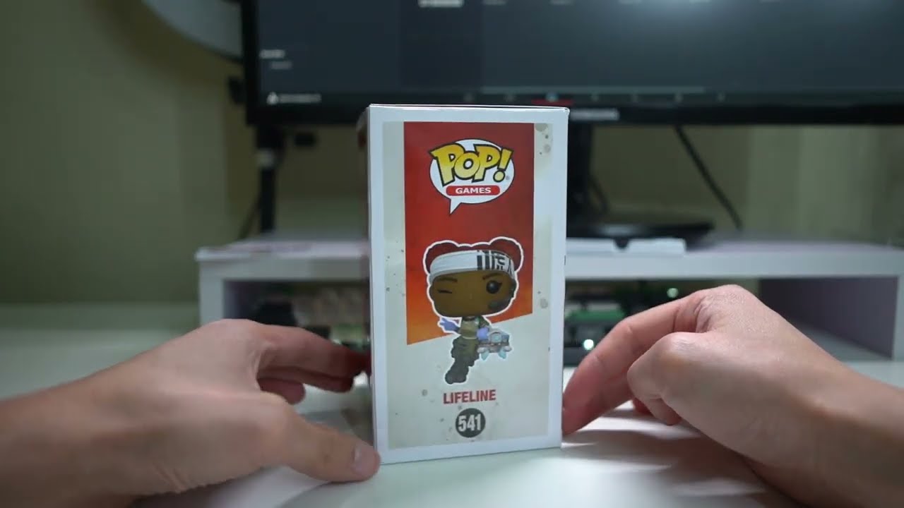 Unboxing Lifeline AKA Ajay Che (Combat Medic) | Apex Legends Funko Pop ...