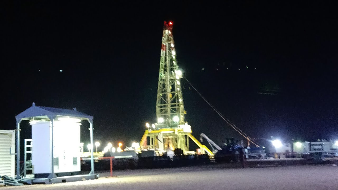 A brief introduction about Oil Rig Field - YouTube