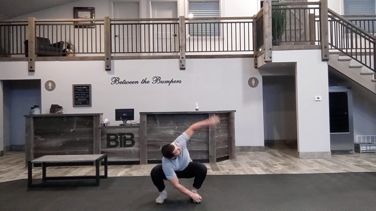 Squat + Foot Grab Thoracic Rotations - YouTube