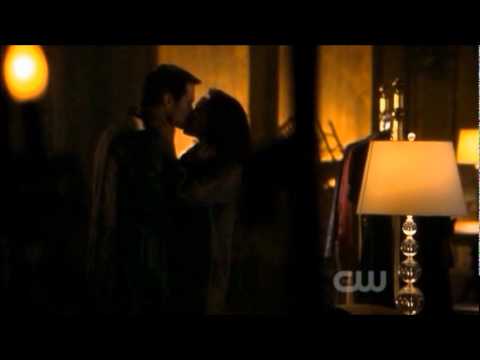 [NIKITA] Nikita and Michael kiss [All kisses] - YouTube