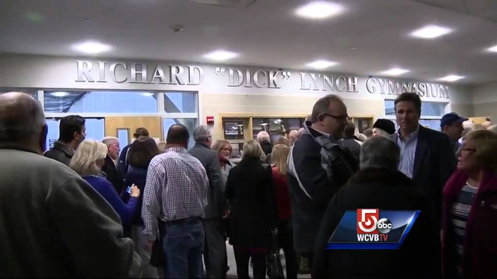 School gym named for Mike Lynch's father - YouTube