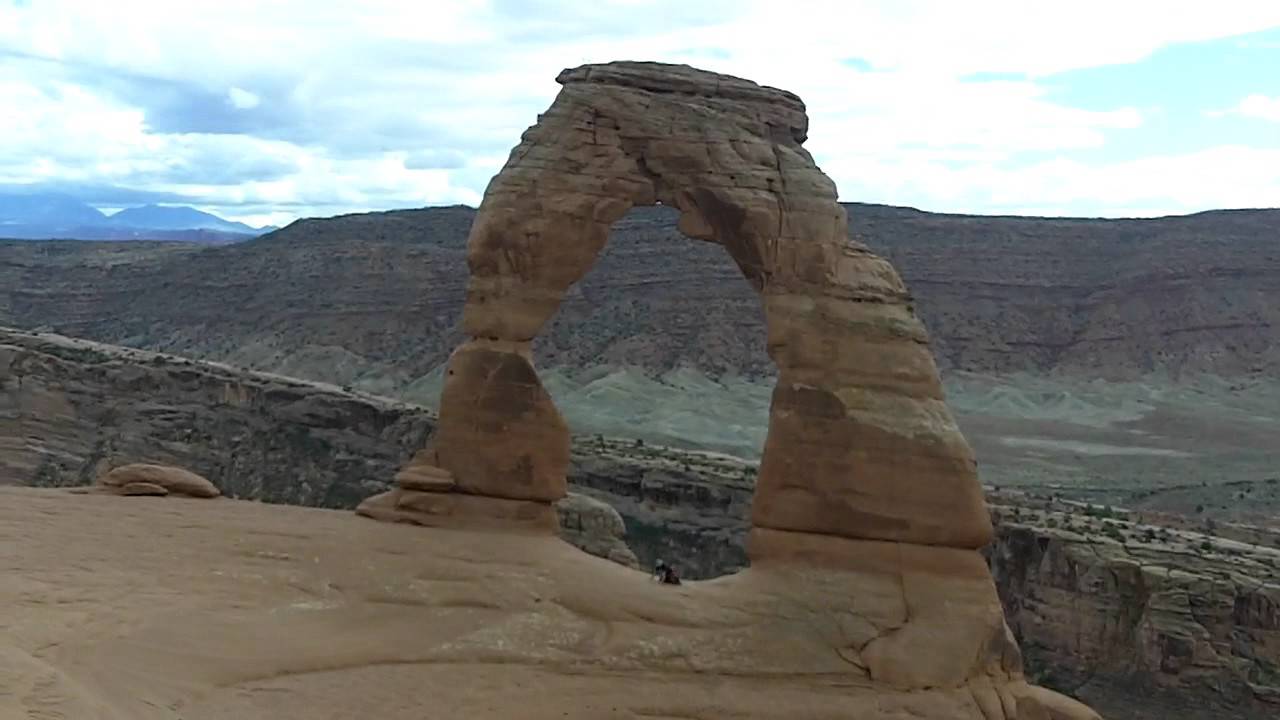 Delicate Arch, Arches National Park, Utah - YouTube