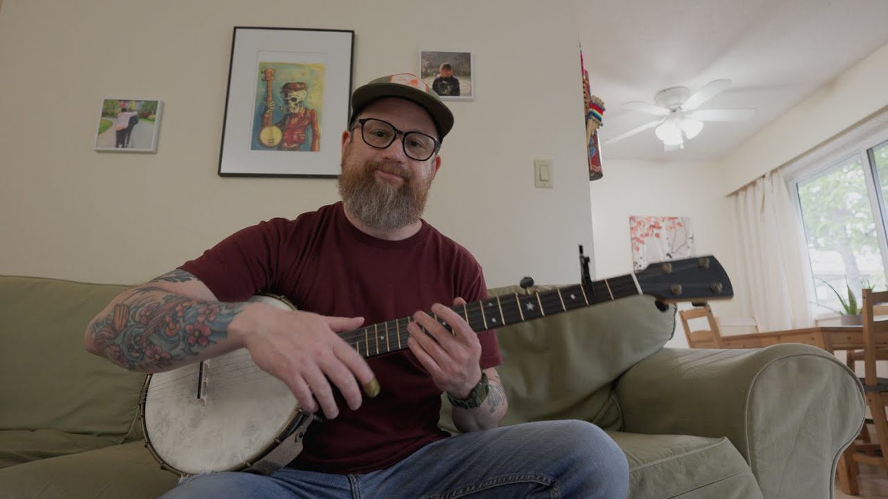 Clawhammer with a Joel Hooks Banjo Thimble - YouTube