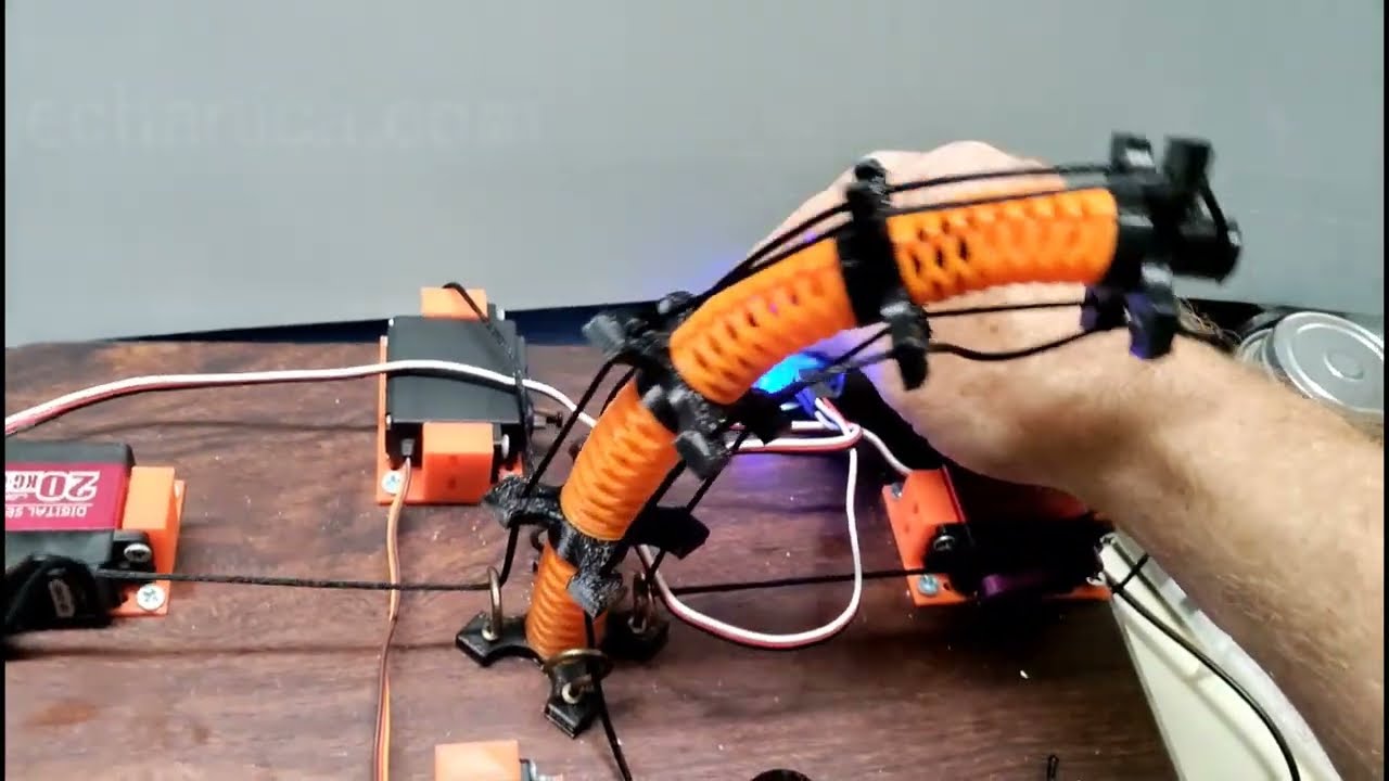 Flexible Tentacle Robot Arm Test 01 - YouTube