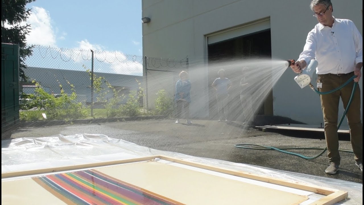 Sun Bleaching Morris Louis’s “No. 11” - YouTube