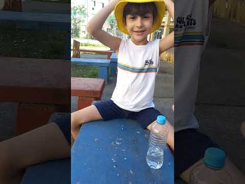 Desafio da garrafa com a minha mãe.  #desafiodagarrafa 