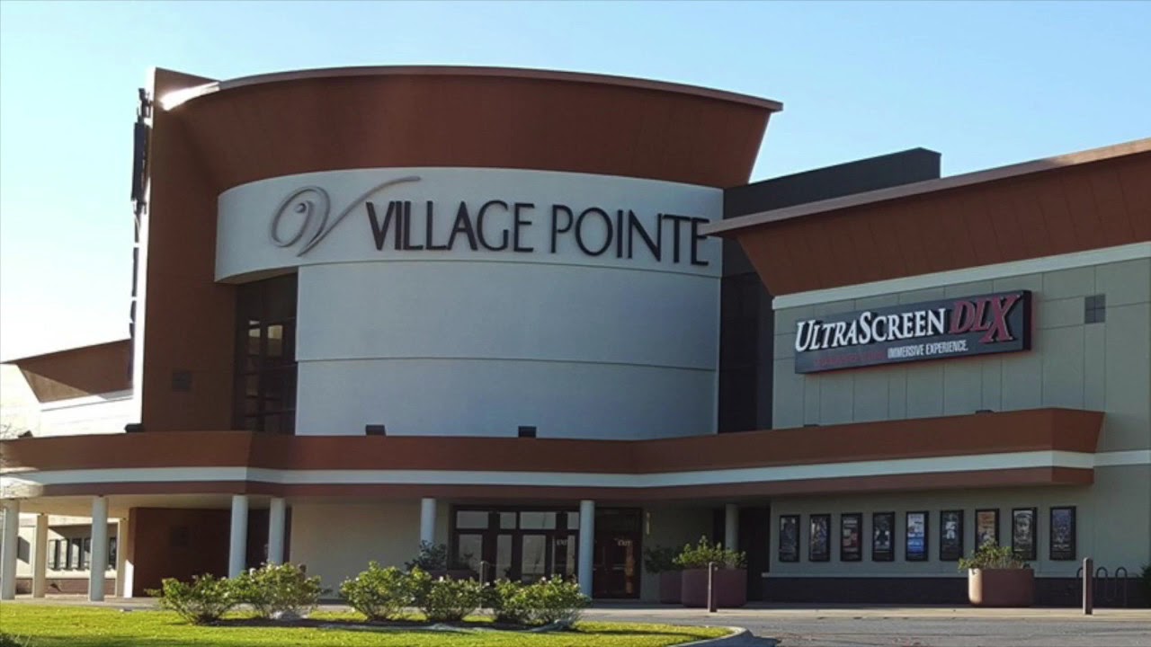 Horse & Carriage Rides | Village pointe Shopping Center | Omaha - YouTube